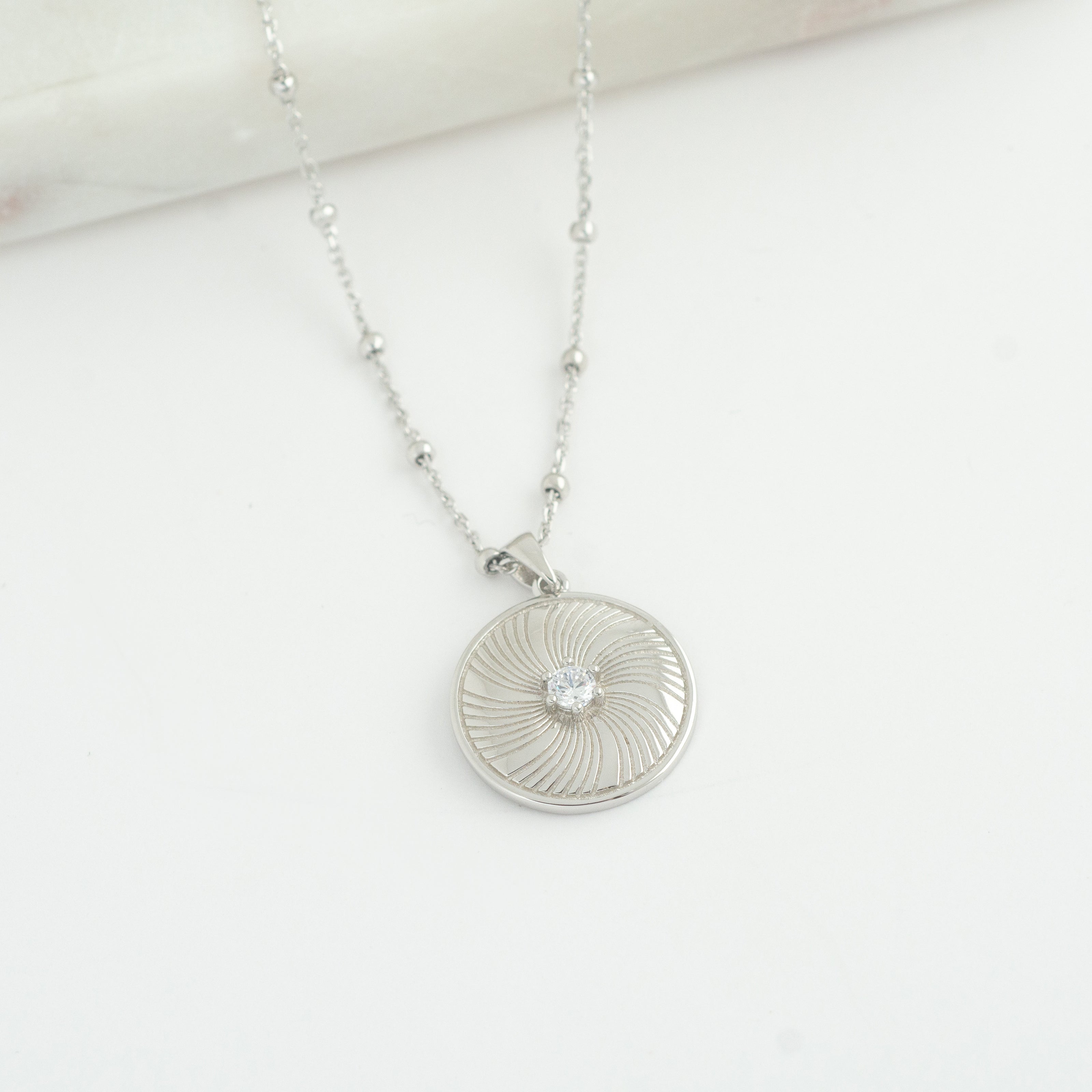 Maddy Medallion – Samfa Style